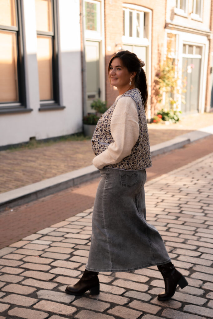 Grey denim skirt - Jet's Favs