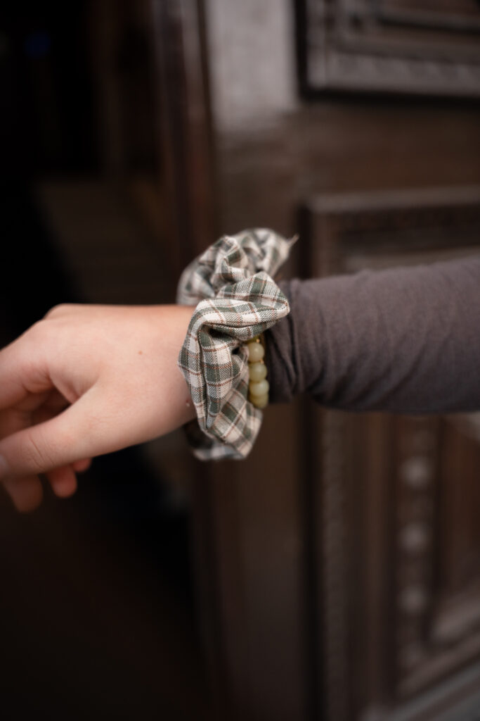 Scrunchie green block - Jet's Favs