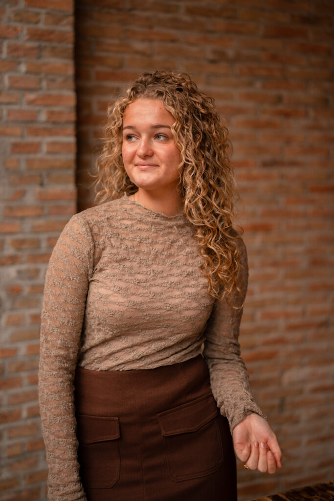 Lace top Sarah beige - Jet's Favs